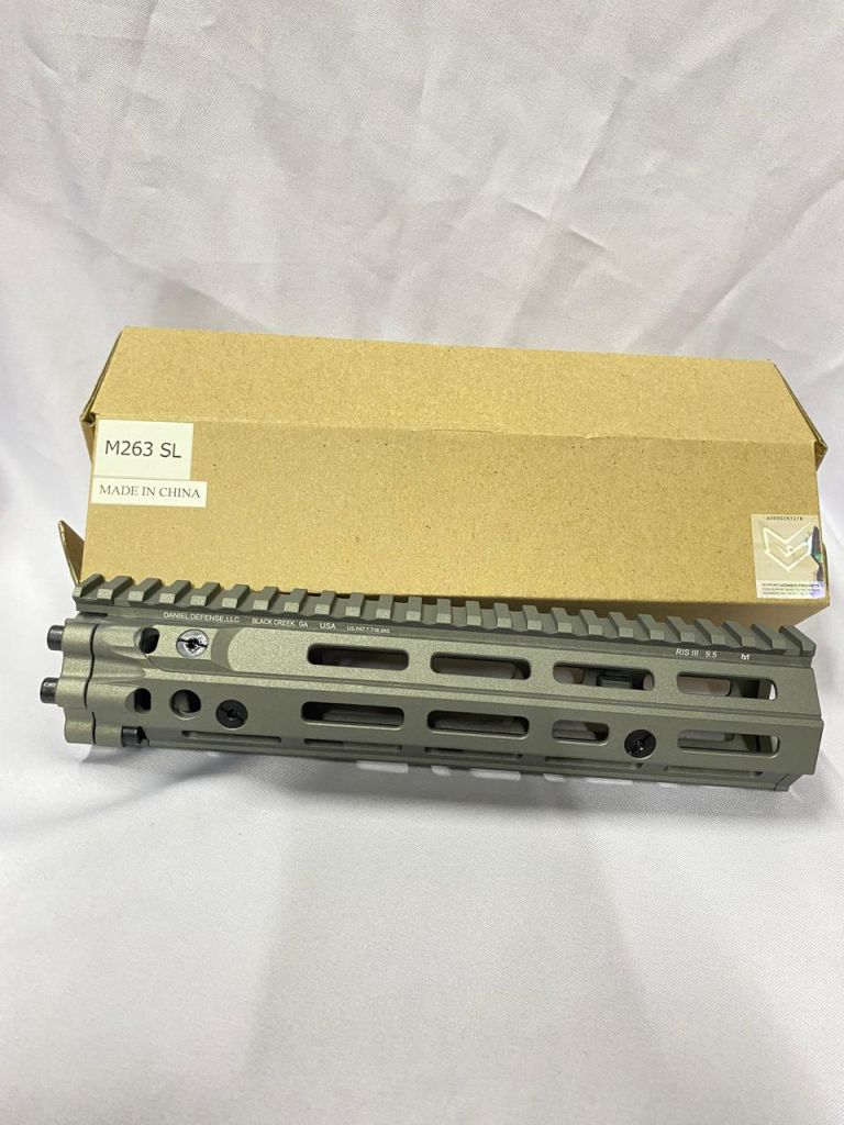 EMG Daniel Defense 9.5 Inch RIS III M-Lok Handguard for AR M4 AEG ...